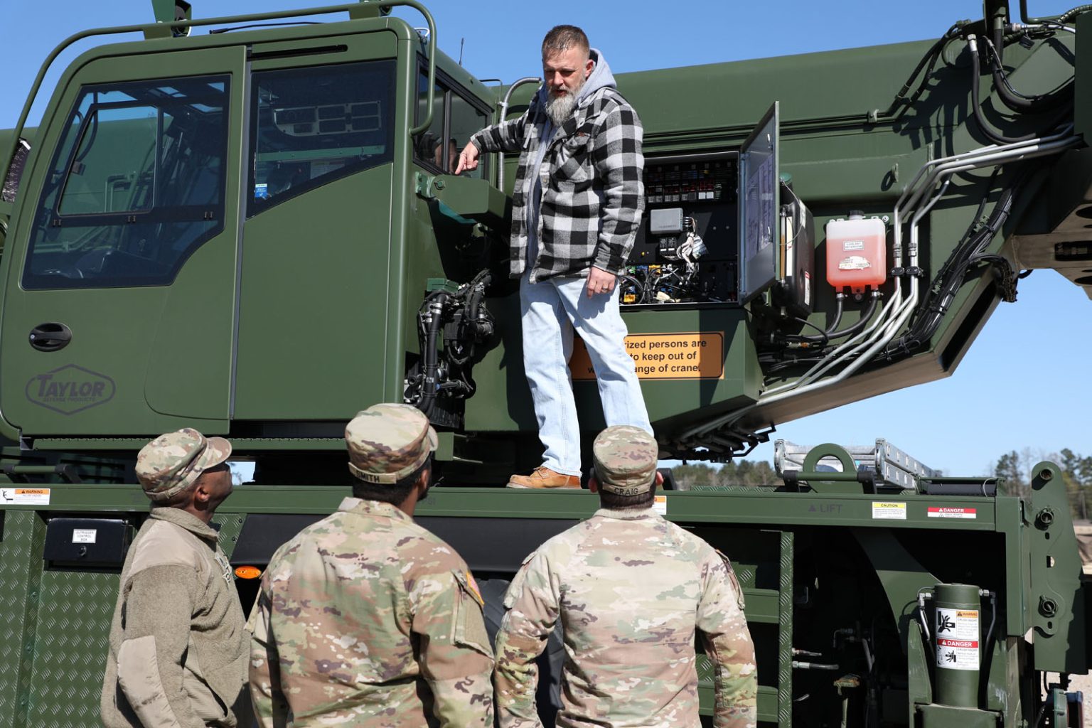 La. Guard engineers train on new all-terrain cranes – Louisiana ...